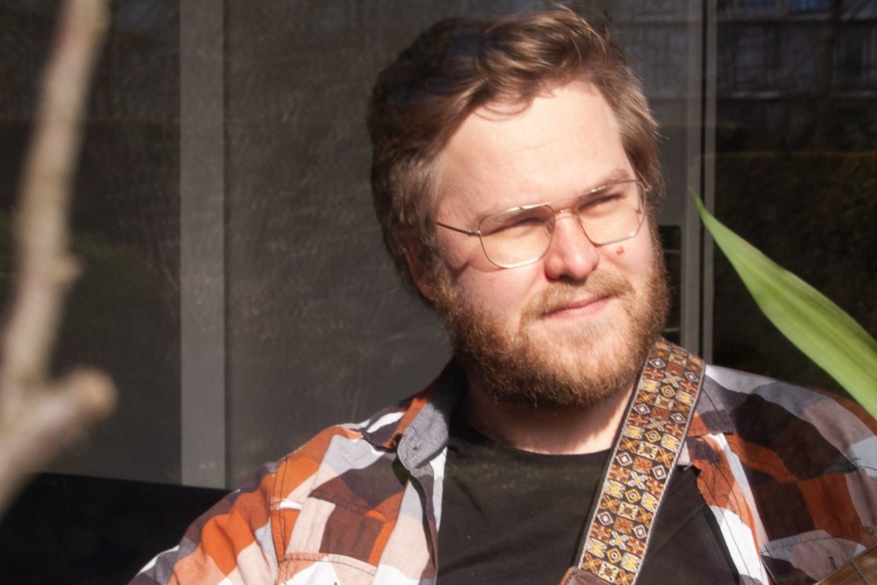 James Gale Lanza su Nuevo Sencillo de Rock Alternativo, "Working Days ...