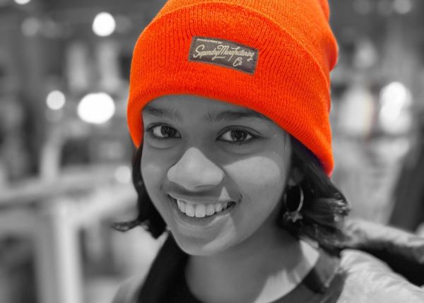 Diya Shanmugaraj presenta el esperado nuevo sencillo "Blow the Blue Away"