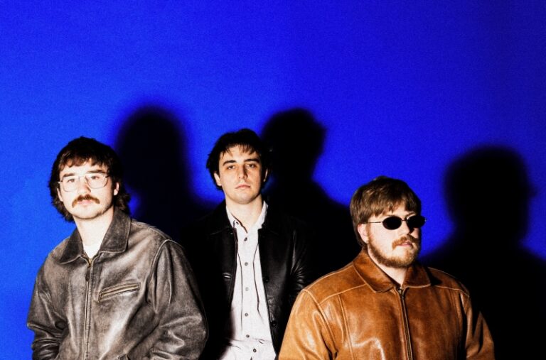 'In The Crowd' , el nuevo álbum de Absolute Losers